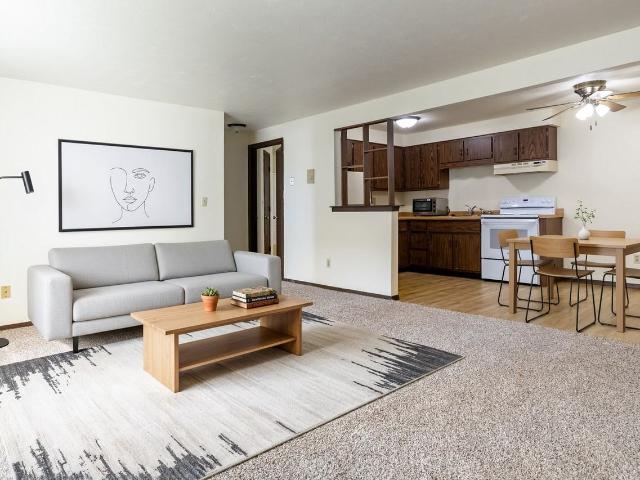 Windsor Heights 2 Bedroom Apartment for Rent at 1398 Kingston Ter, Bellevue, WI 54302 Bellevue