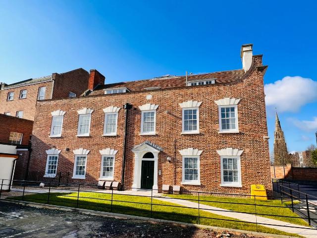 Windsor House, The Crescent, Taunton TA1, 2 bed flat to rent, £1,400 pcm | PrimeLocation