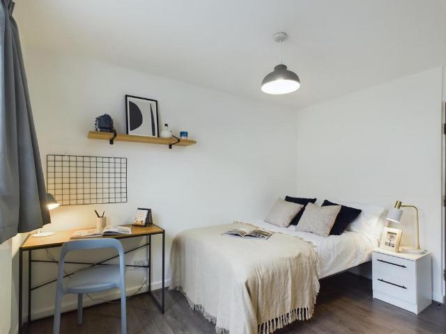 Windsor House 2 Clint Road, Liverpool L7 6 bed flat to rent £2,573 pcm £594 pw