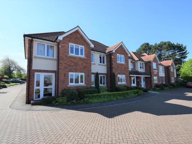 Windsor Lodge, Princes Risborough HP27 1 bed apartment to rent £1,000 pcm £231 pw