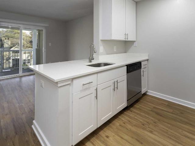 Windsor Park 2 Bedroom Apartment for Rent at 3937 Penshurst Ln, Lake Ridge, VA 22192 Westridge