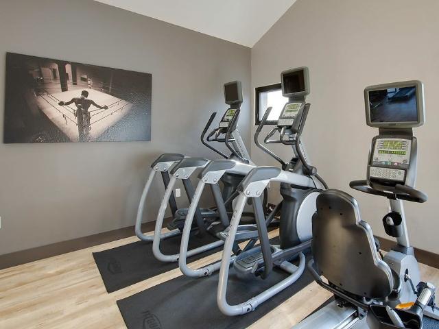 Windsor Ridge 2 Bedroom Apartment for Rent at 829 E Evelyn Ave, Sunnyvale, CA 94086