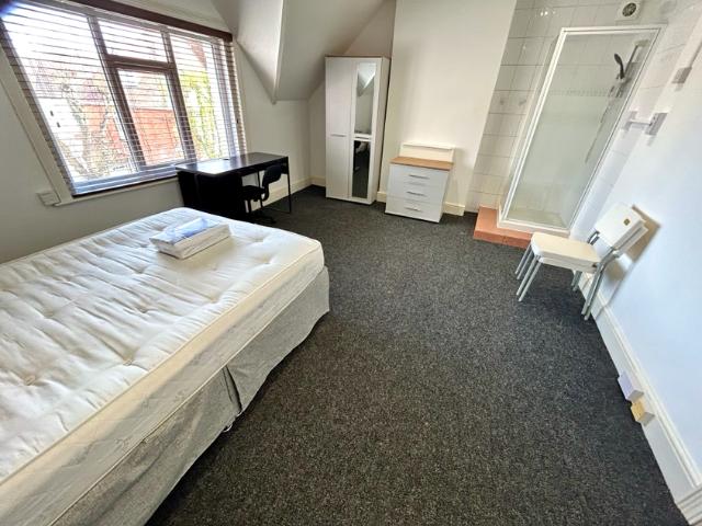 Windsor Road, Bournemouth BH5, Room to rent, £795 pcm | PrimeLocation