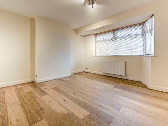 Windsor Road, Barnet EN5, 2 bed maisonette to rent, £1,750 pcm | PrimeLocation