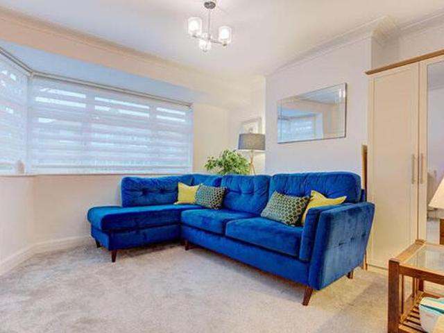 Windsor Road, Barnet, 2 Bedroom Ground