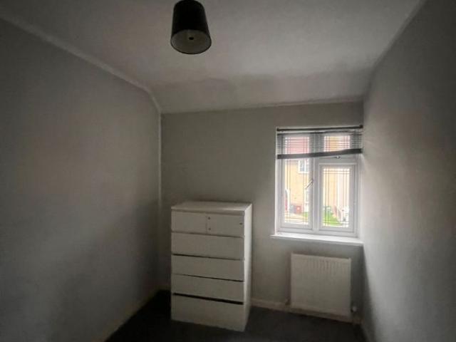 Windsor Road, Dagenham RM8, 5 bed terraced house to rent, £2,750 pcm | PrimeLocation