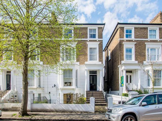 Windsor Road, Ealing, London, W5 2 bed flat to rent £2,300 pcm £531 pw