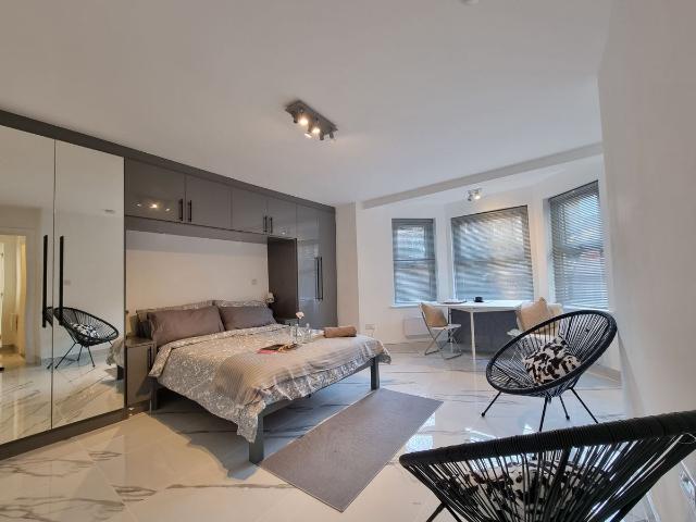 Windsor Road, Ealing W5, 1 bed flat to rent, £1,650 pcm | PrimeLocation