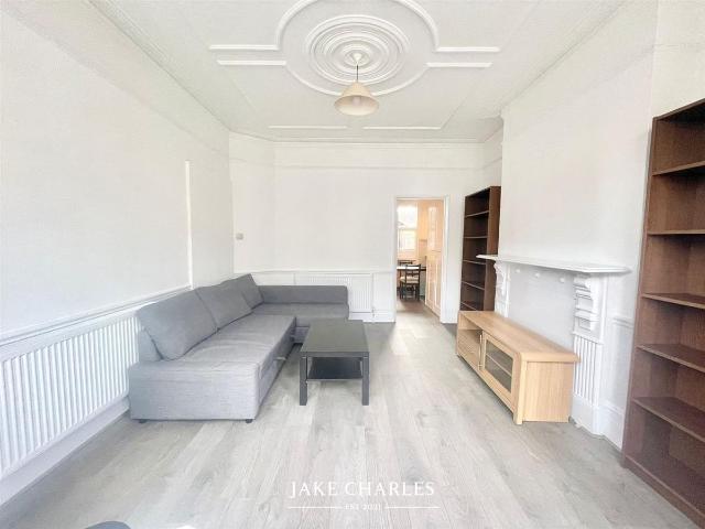 Windsor Road, London N13, 1 bed flat to rent, £1,650 pcm | PrimeLocation