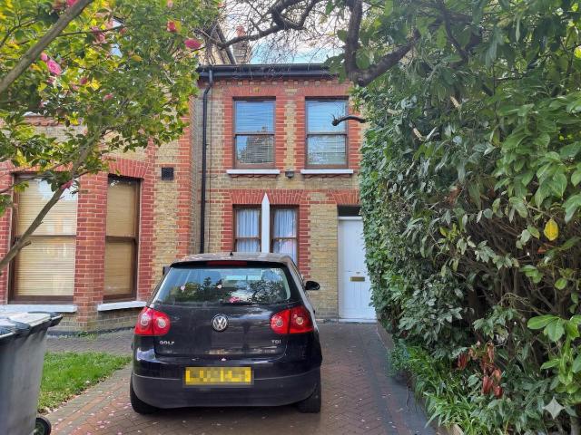 Windsor Road, London E7, Studio to rent, £1,299 pcm | PrimeLocation