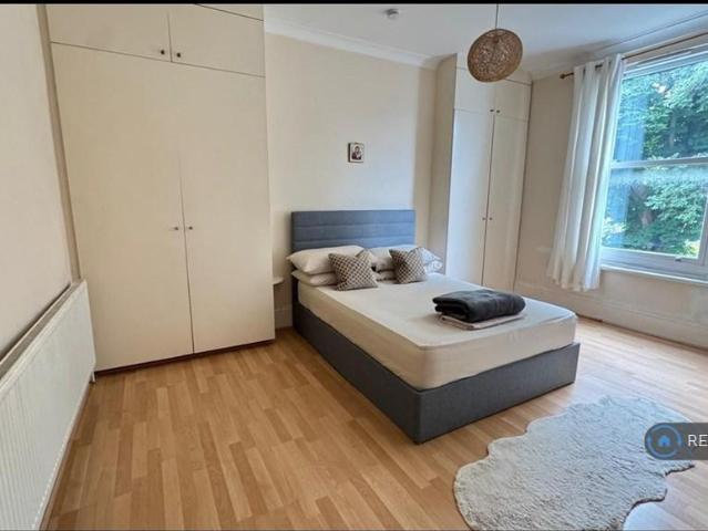 Windsor Road, London, W5 1 bed flat to rent £1,550 pcm £358 pw