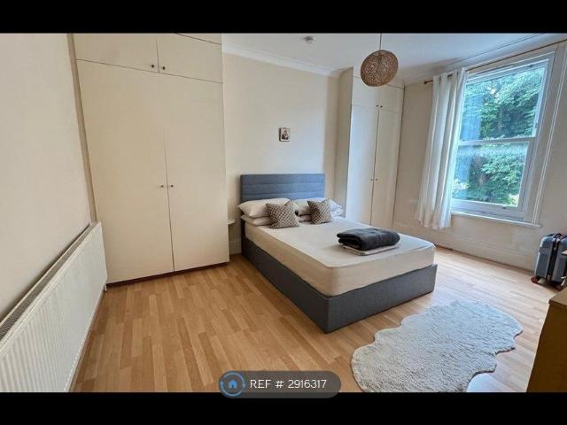 Windsor Road, London W5, 1 bed flat to rent, £1,550 pcm | PrimeLocation