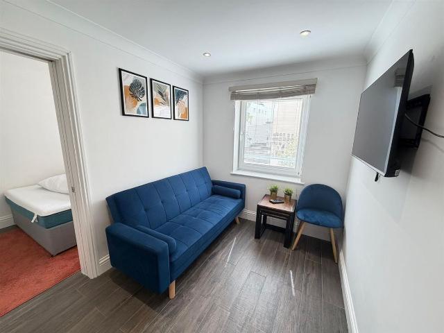 Windsor Street, Brighton BN1, 1 bed flat to rent, £1,400 pcm | PrimeLocation