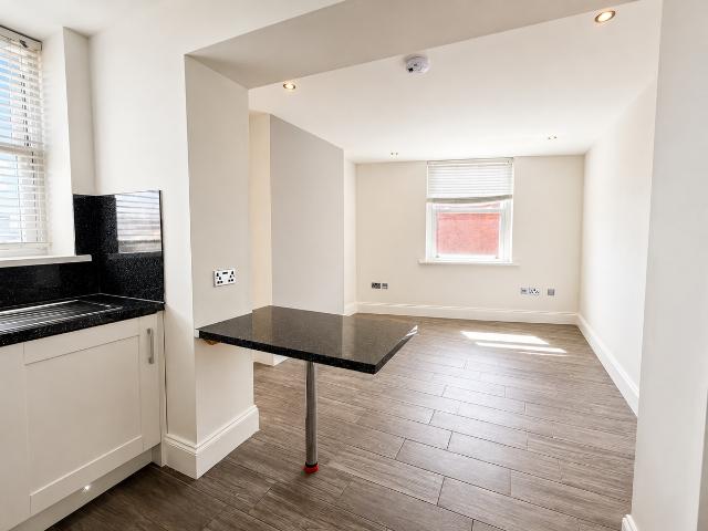 Windsor Street, Brighton BN1, Studio to rent, £1,250 pcm | PrimeLocation