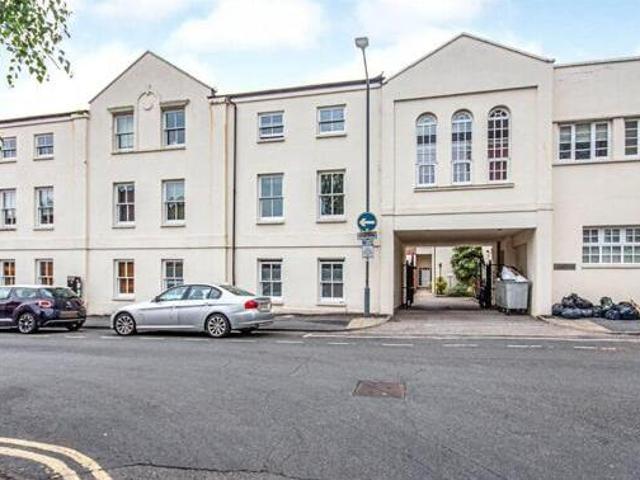 Windsor Street, Chapel Court, Leamington Spa, 2 Bedroom Flat