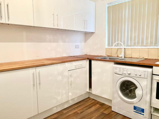 Windsor Street, Nottingham NG9, 2 bed end terrace house to rent, £1,050 pcm | PrimeLocation