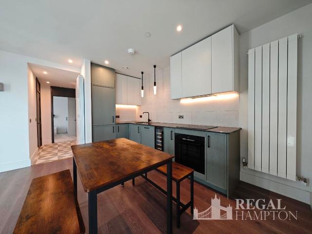 Windsor Square, Woolwich, London SE18, 1 bed flat to rent, £2,200 pcm | PrimeLocation