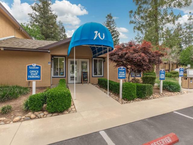 Windscape Apartments 2 Bedroom Apartment for Rent at 373 W Nees Ave, Fresno, CA 93711