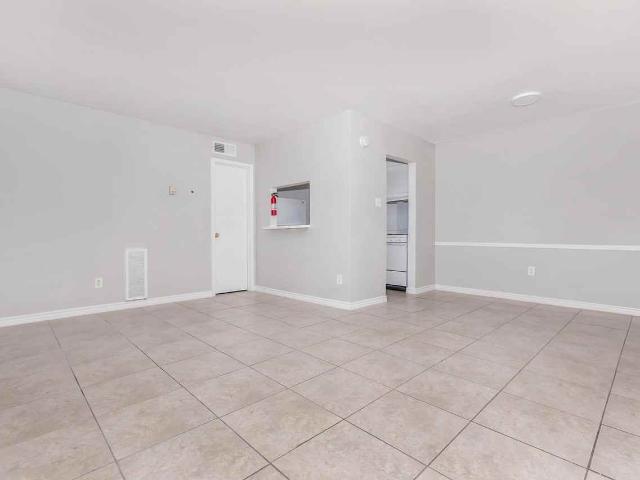 Windswept Gardens Apartments 1 Bedroom Apartment for Rent at 6320 Windswept Ln, Houston, TX 77057 Woodlake Briar Meadow