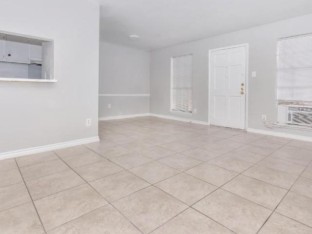 Windswept Gardens Apartments 1 Bedroom Apartment for Rent at 6320 Windswept Ln, Houston, TX 77057 Woodlake Briar Meadow