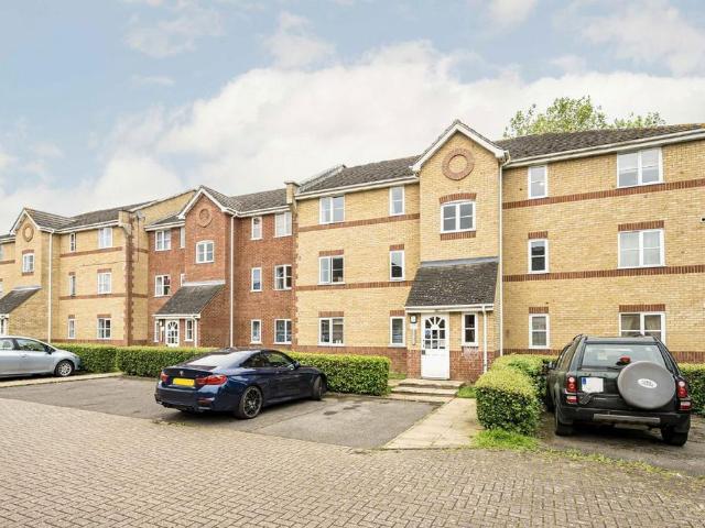 Winery Lane, Kingston Upon Thames KT1 1 bed flat to rent £1,575 pcm £363 pw