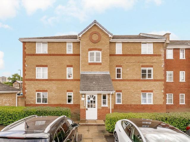 Winery Lane, Kingston Upon Thames KT1, 2 bed flat to rent, £1,675 pcm | PrimeLocation