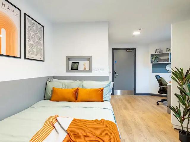 Winfield Court, Nottingham Has an Apartment
