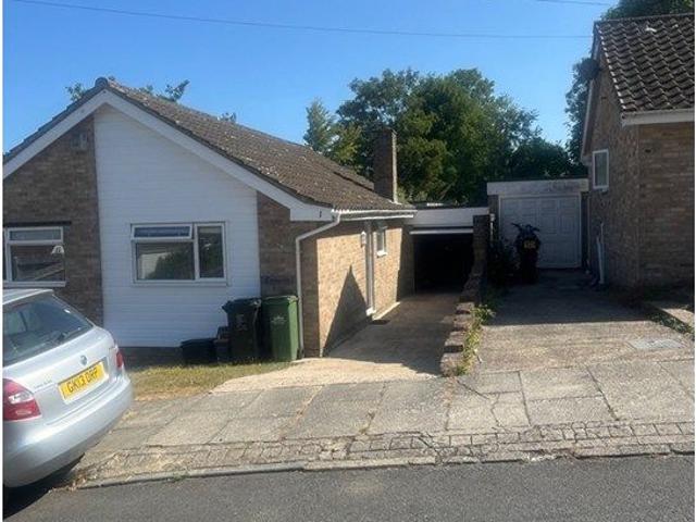 Winfield Close, Brighton BN1, 3 bed bungalow to rent, £2,200 pcm | PrimeLocation