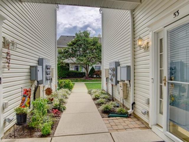 Winged Foot Ct, Howell, Home For Sale
