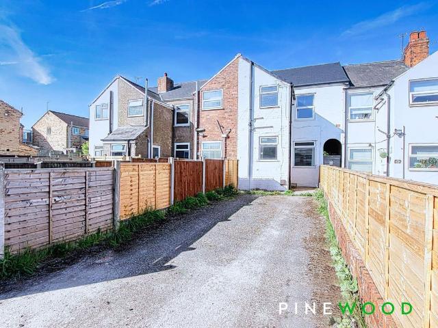 Wingerworth Terrace, Grassmoor S42, 3 bed terraced house to rent, £825 pcm | PrimeLocation