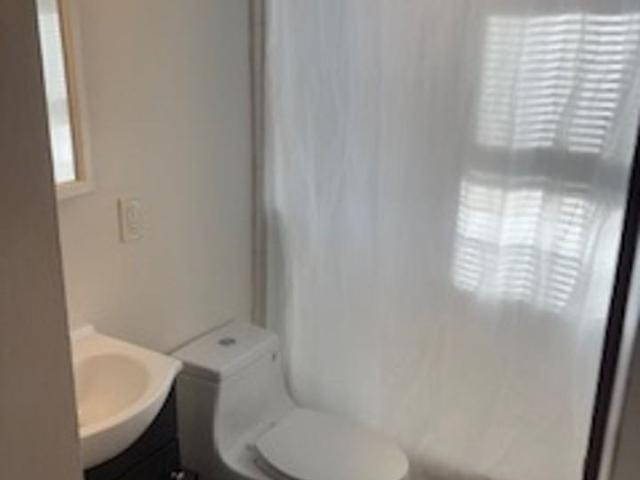 Wingfield Apartments LS LLC 2 Bedroom Apartment for Rent at 1606 Algonquin Pkwy, Louisville, KY 40210 Algonquin
