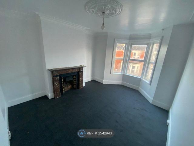 Wingrove Avenue, Newcastle Upon Tyne NE4, 3 bed flat to rent, £875 pcm | PrimeLocation