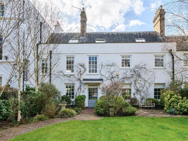 Winkfield Lane, Winkfield, Berkshire. 5 bed terraced house to rent £6,500 pcm £1,500 pw