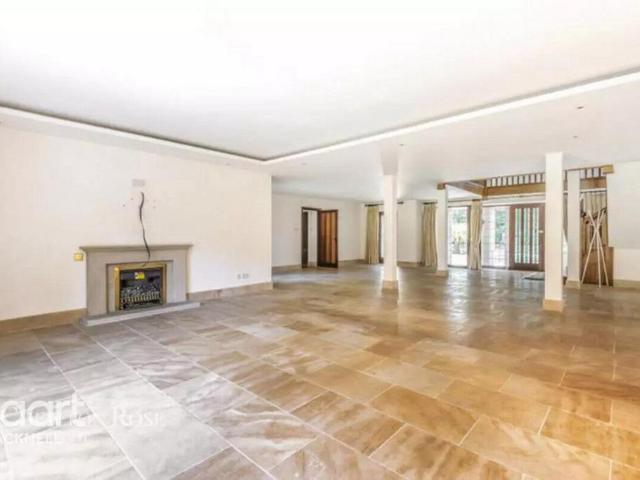 Winkfield Road, ASCOT 4 bed detached house to rent £6,900 pcm £1,592 pw