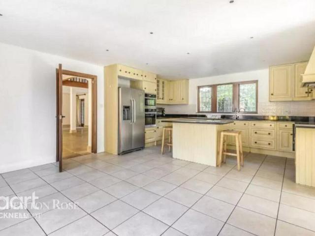 Winkfield Road, ASCOT 4 bed detached house to rent £7,000 pcm £1,615 pw