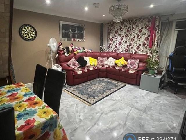 Winkley Court, Harrow, HA2 2 bed terraced house to rent £2,300 pcm £531 pw
