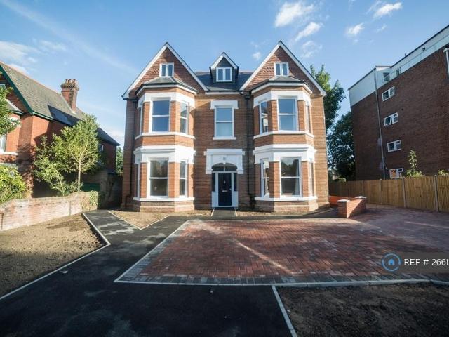 Winn Road, Southampton, SO17 2 bed flat to rent £1,283 pcm £296 pw