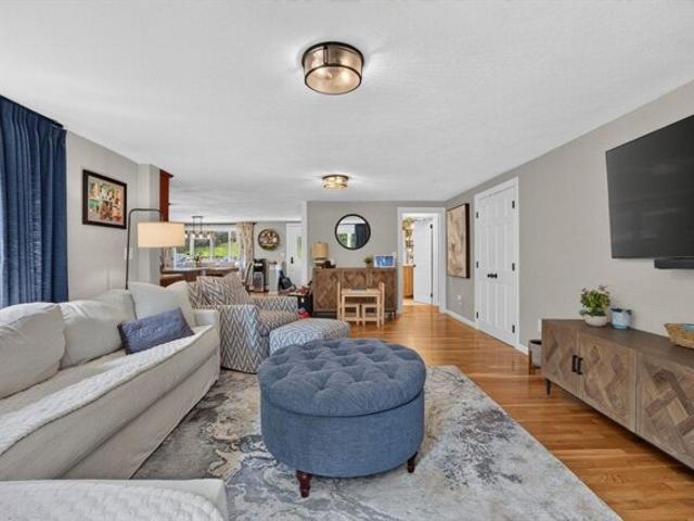 Winn St, Burlington, Home For Sale