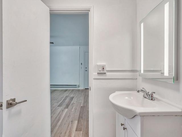 Winona Apartments! Studio Apartment for Rent at 2146 Nw Johnson St, Portland, OR 97210 Northwest District