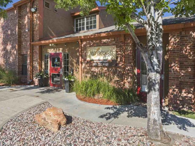 Winridge Apartments and Townhomes 2 Bedroom Apartment for Rent at 2075 S Paris Way, Aurora, CO 80014 Village East