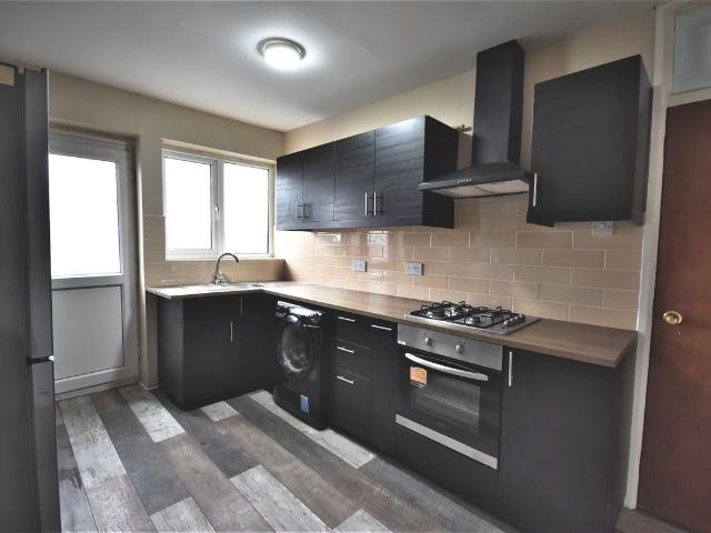 Winsford Avenue, Coventry CV5, 3 bed flat to rent, £1,075 pcm | PrimeLocation