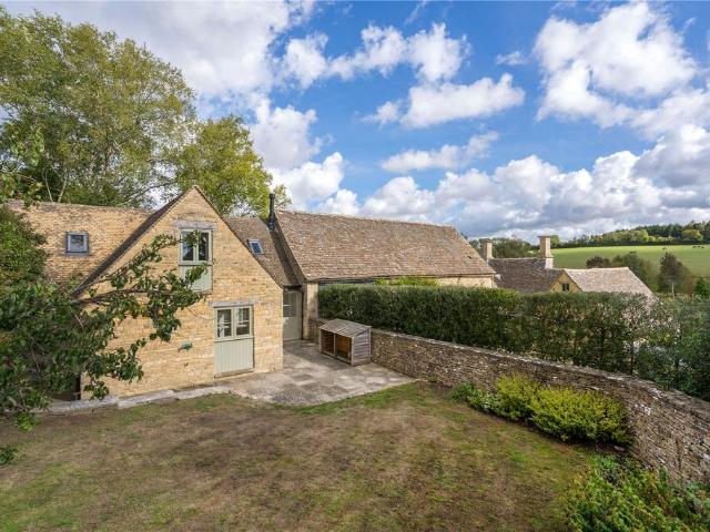 Winson, Cirencester, Gloucestershire. 3 bed detached house to rent £2,250 pcm £519 pw