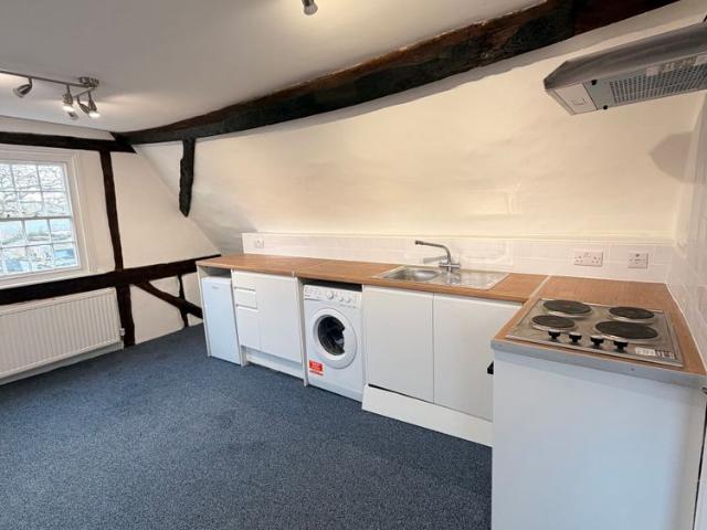 WINSLOW STUDIO APARTMENT