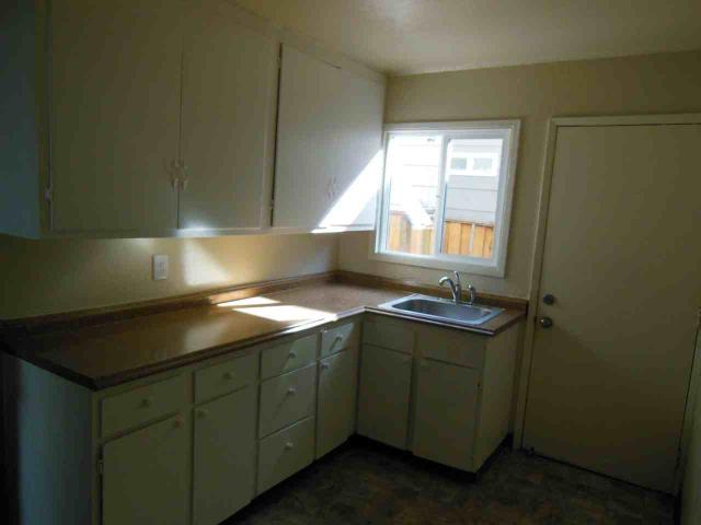 Winslow/Alden 2 Bedroom Apartment for Rent at 439 Alden St, Redwood City, CA 94063 Centennial