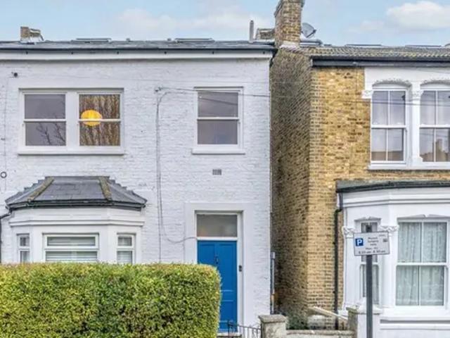 Winslade Road, London, SW2 5JL, United Kingdom | 3 bed apartment for rent #138147841 | Rentberry