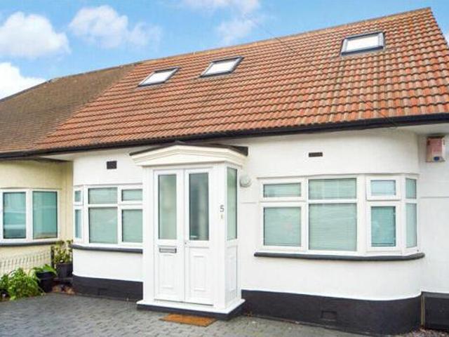 Winston Avenue, London, 4 Bedroom Semi detached