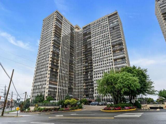 Winston Dr Apt,cliffside Park, Condo For Sale