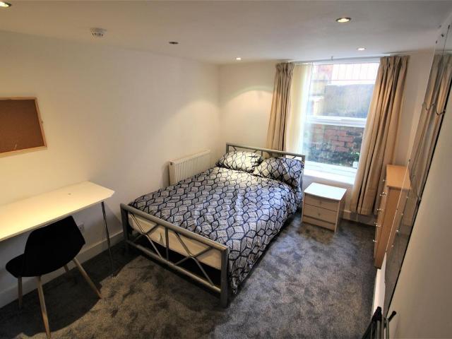 Winston Gardens, Headingley, Leeds, West Yorkshire LS6, 1 bed terraced house to rent, £433 pcm | PrimeLocation