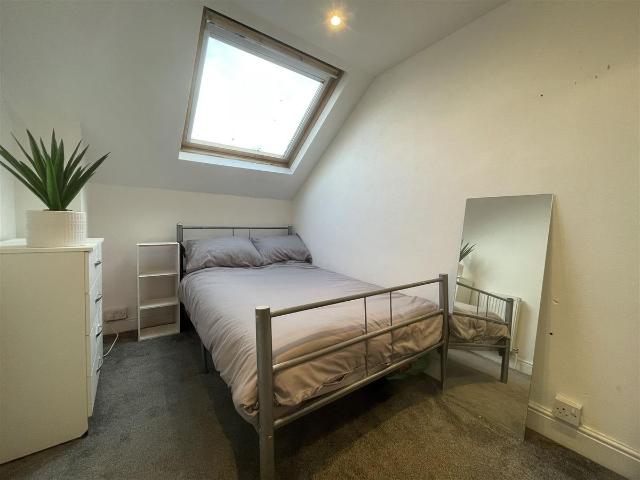 Winston Gardens, Headingley, Leeds, West Yorkshire LS6, 1 bed terraced house to rent, £433 pcm | PrimeLocation