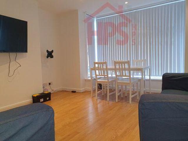 Winston Gardens, Leeds LS6 9 bed terraced house to rent £4,485 pcm £1,035 pw